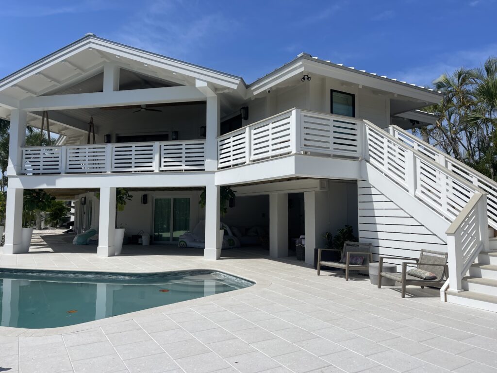 Timbertech Drink Rail + Universal Rail Kit (Top + Bottom) - The Porch Store